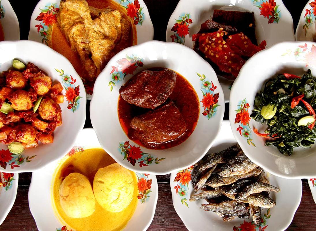 Sejarah dan Filosofi Rendang: Kuliner Warisan Nusantara yang Mendunia ...